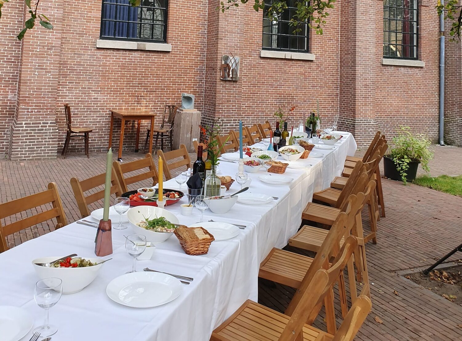 Private dining, walking dinner of shared dinner?